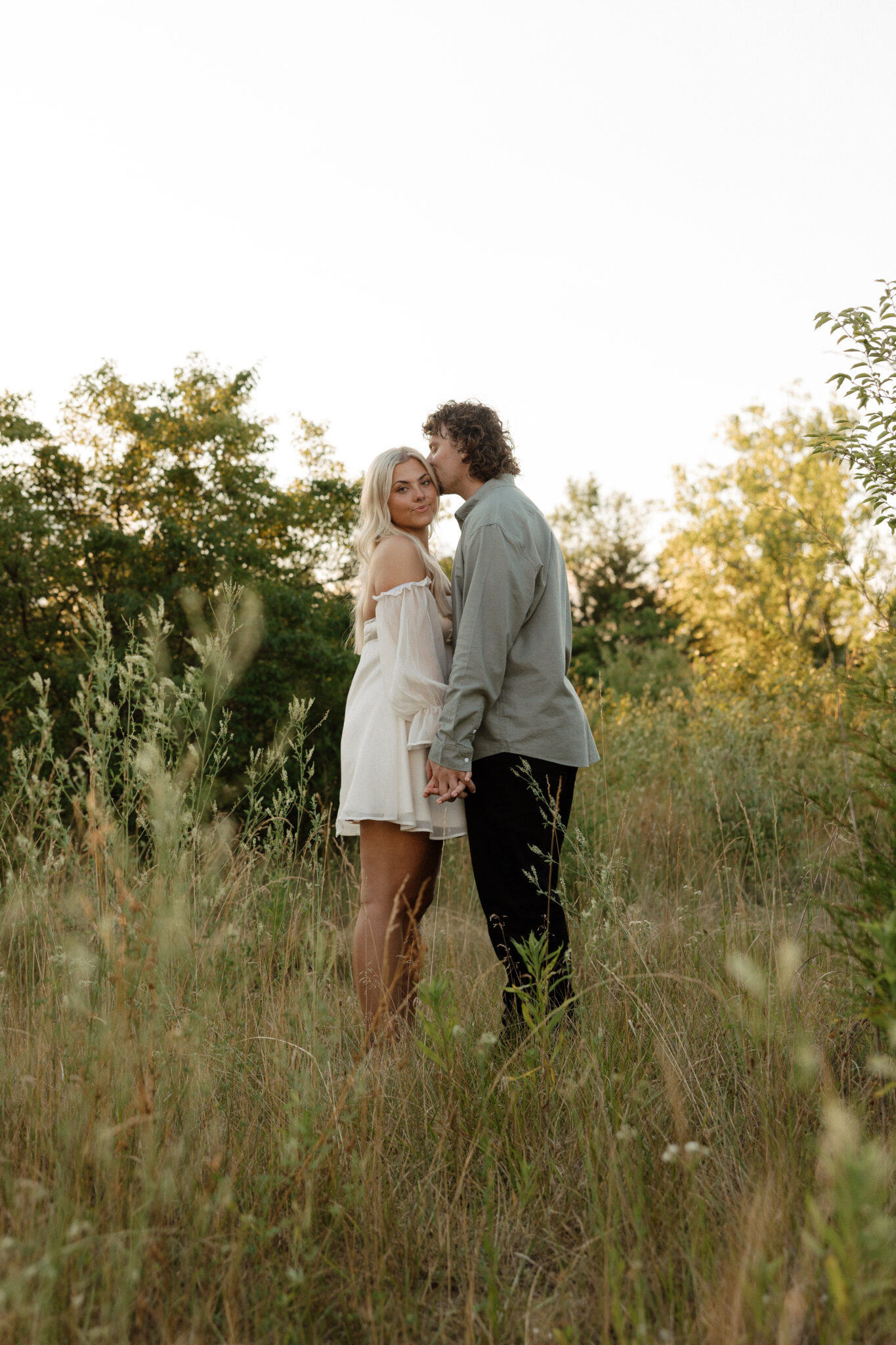 What do engagement sessions with Megan Badia Photography look like ...