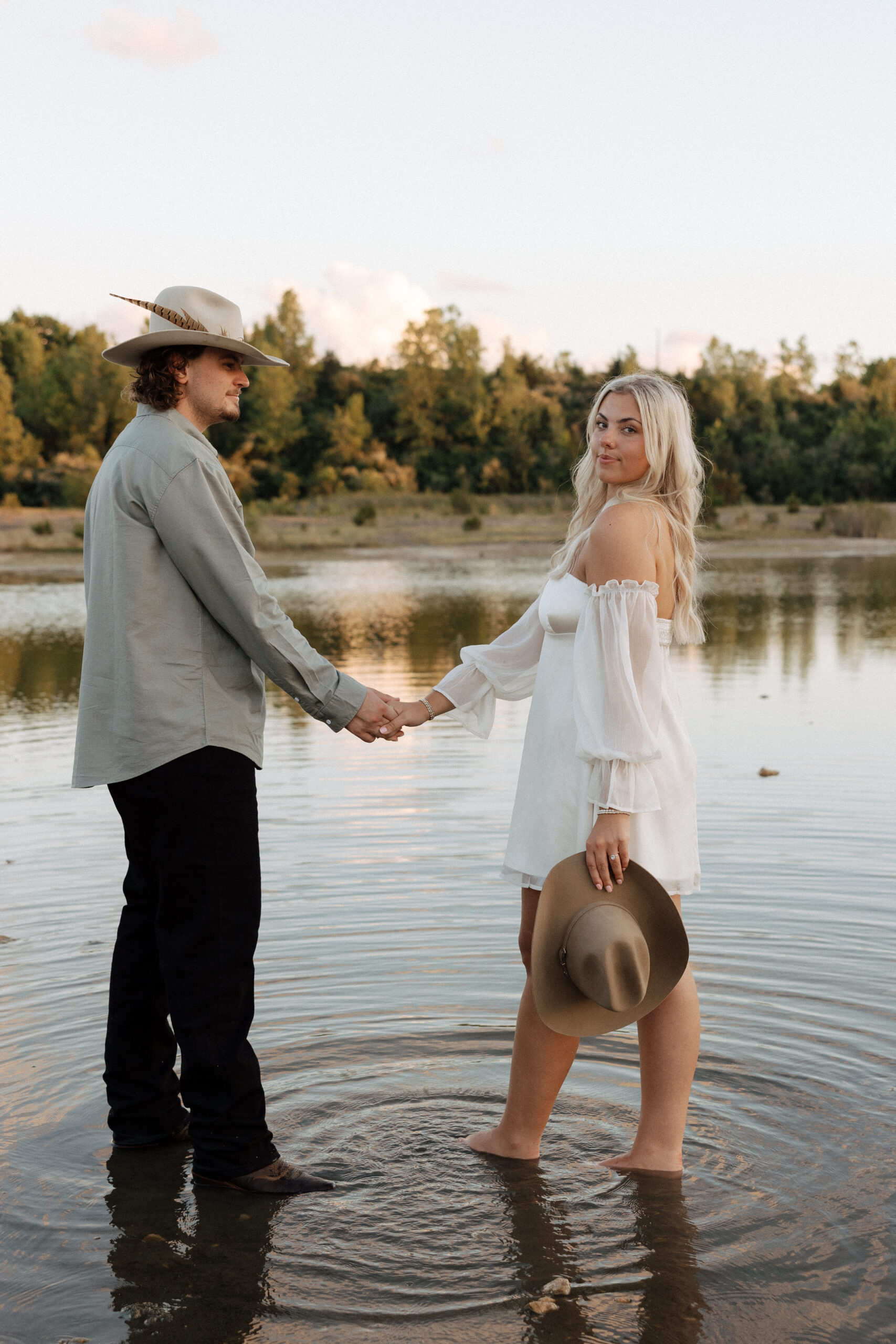 What do engagement sessions with Megan Badia Photography look like ...