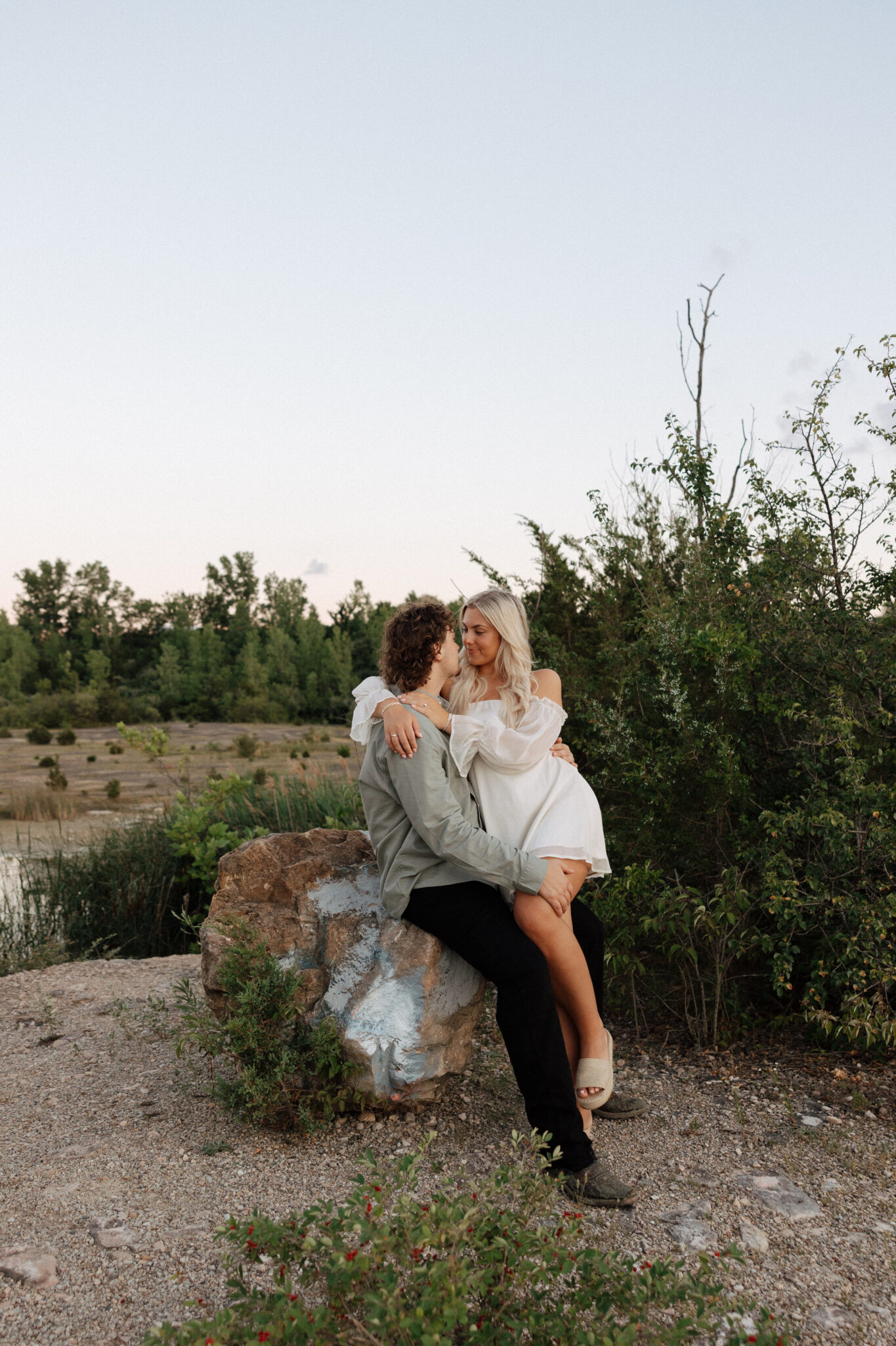 What do engagement sessions with Megan Badia Photography look like ...