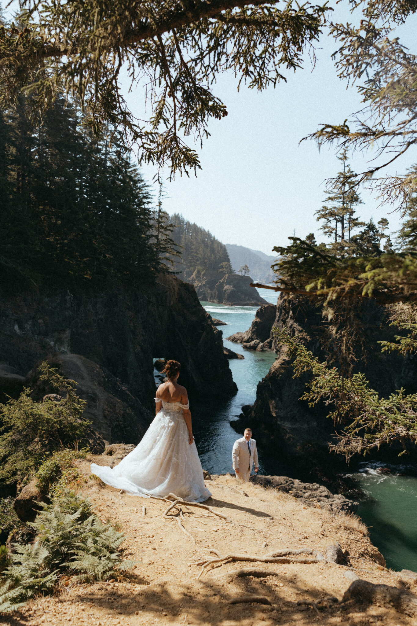 Natural Bridges Oregon Elopement Guide | Brookings Oregon Coastal ...